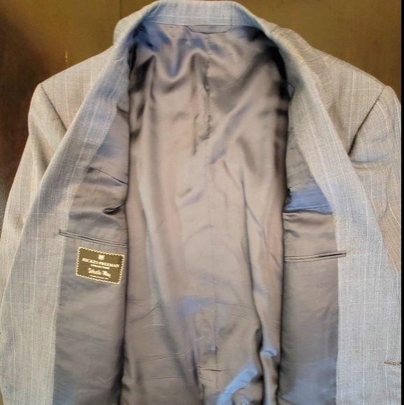 Hickey Freeman | Suits & Blazers | Hickey Freeman Windowpane Suit ...